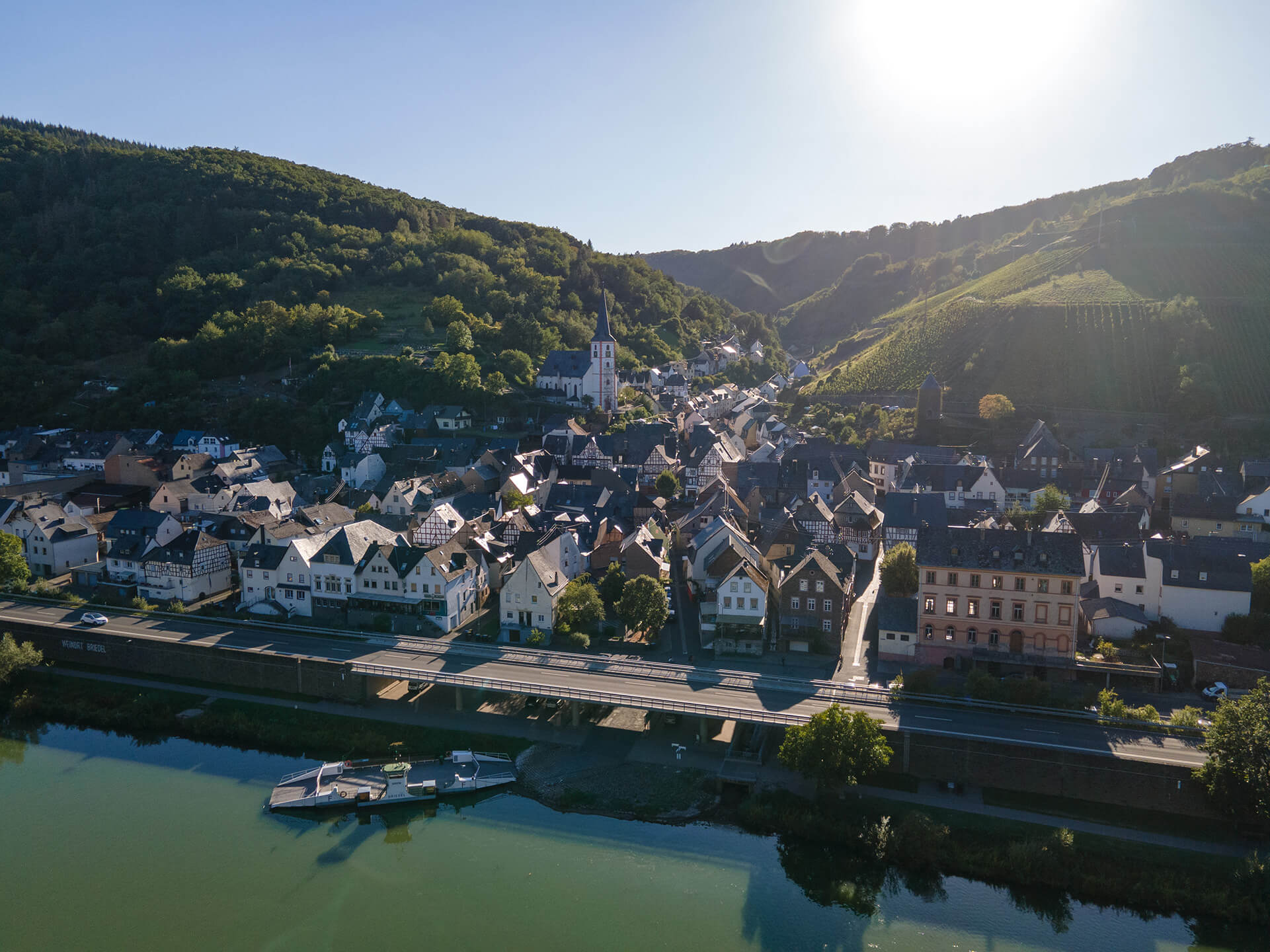 Zell und Briedel - Marina Weingarten - Ihr Ferienpark in Zell an der ...